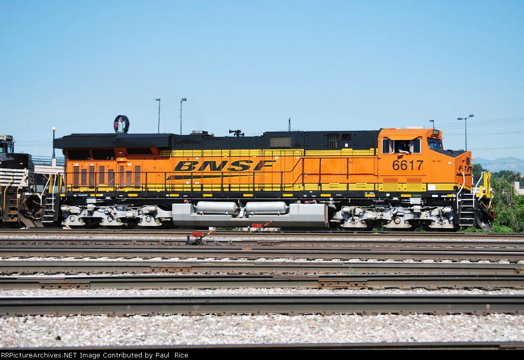 BNSF 6617